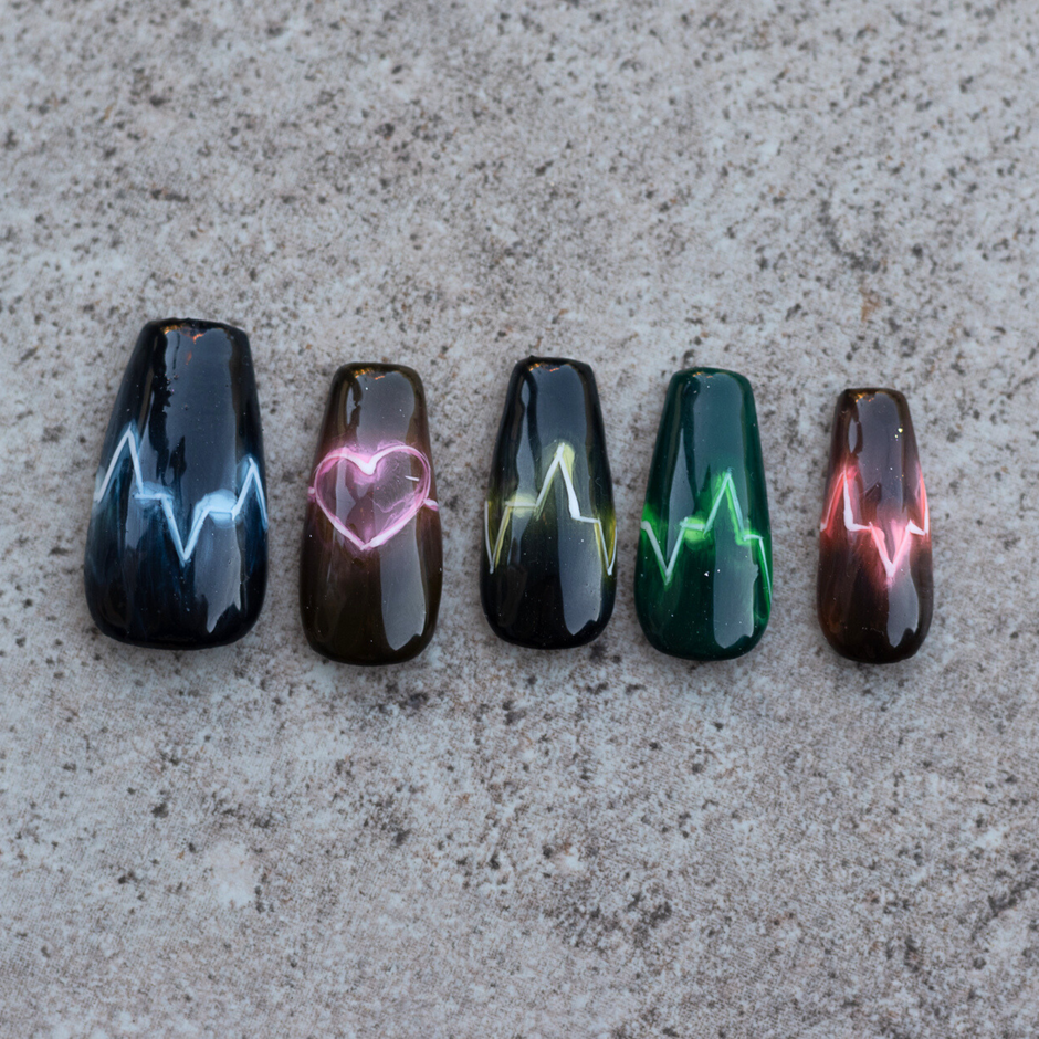 Press On Nails – Luminous Nails